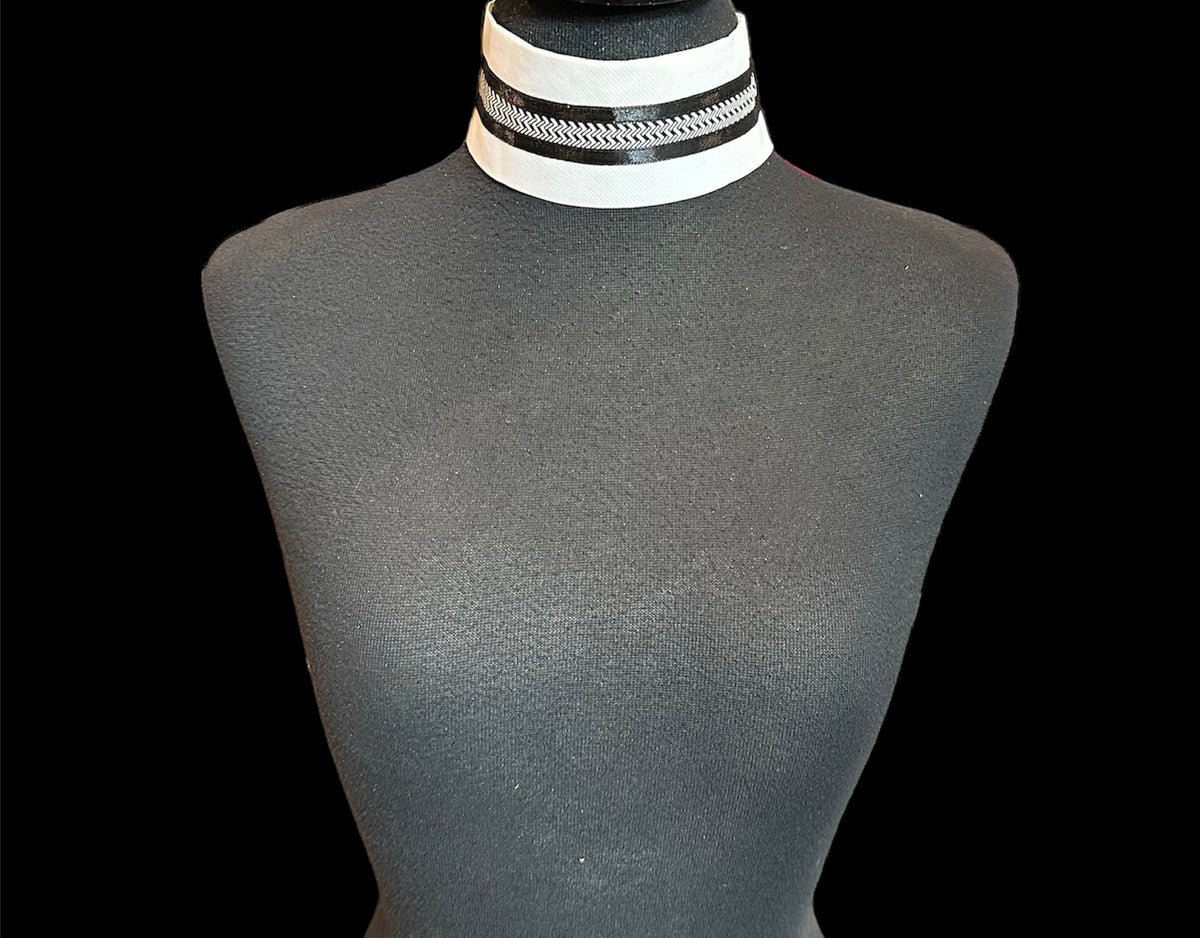 ‼️New‼️ Single Collar Center Band | Huntress Riding Apparel