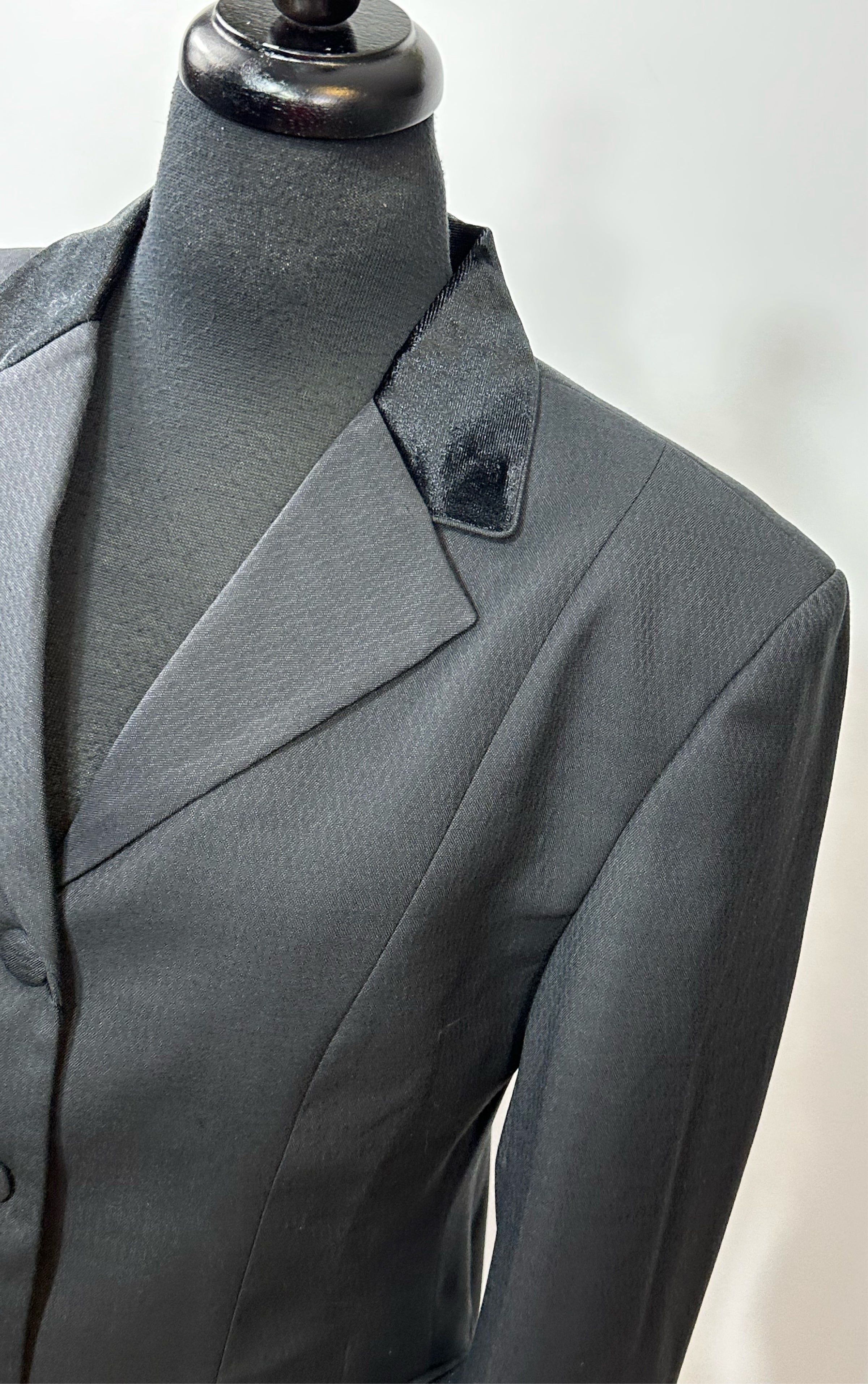 English Coats | Huntress Riding Apparel